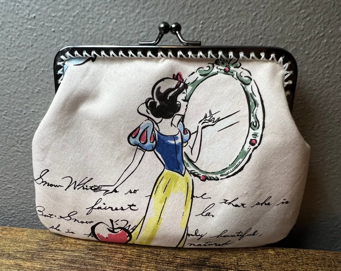 Large Snow White Coin Purse - Etsy