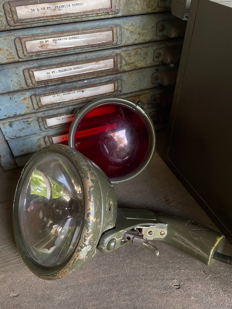 Vintage US Army Signal Spotlight – Mobilite Flasher Search Light - Etsy