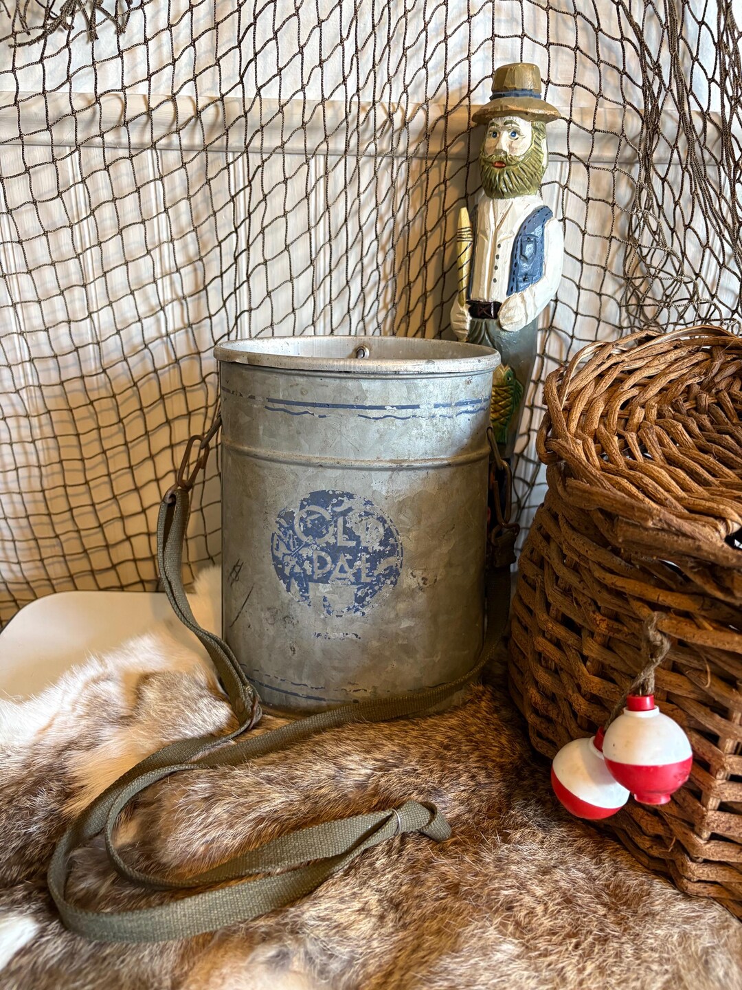 Old Pal Minnow Bucket Fishing Rigging - Fly Fishing Fisherman Decor ...