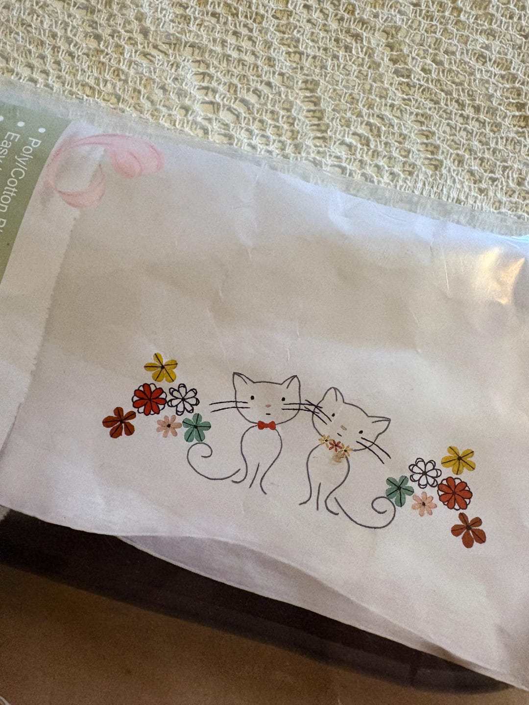 Cat Pillowcase Kit - Tobin Retro Cats Pillowcase Embroidery - Tobin ...