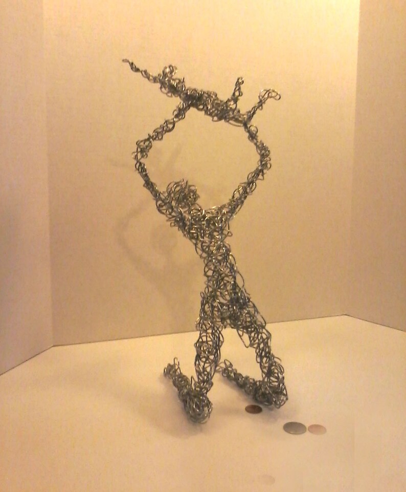 Wire sculpture of father and child wire people wire bending | Etsy