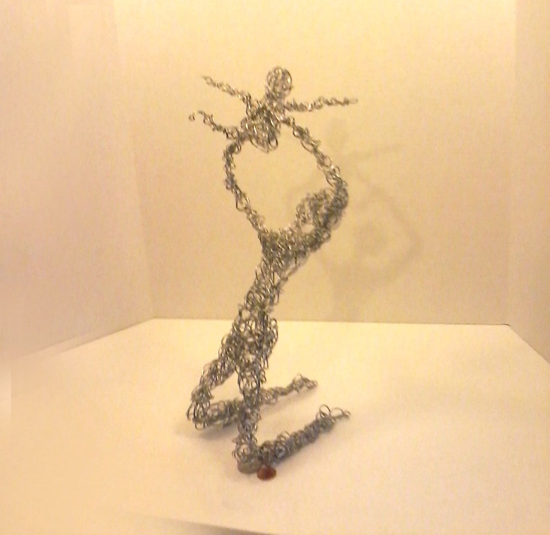 Wire sculpture of father and child wire people wire bending | Etsy