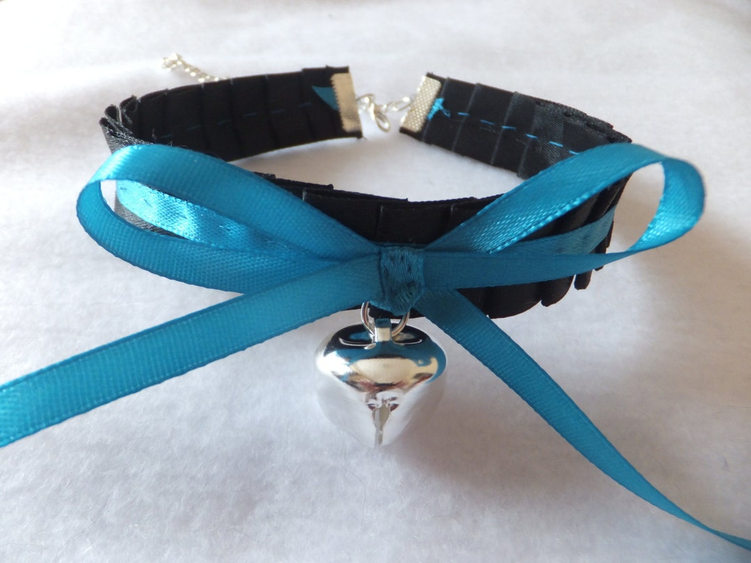 Black Ruffled Blue Ribbon Cosplay Anime Maid Choker Cat Bell Collar ...