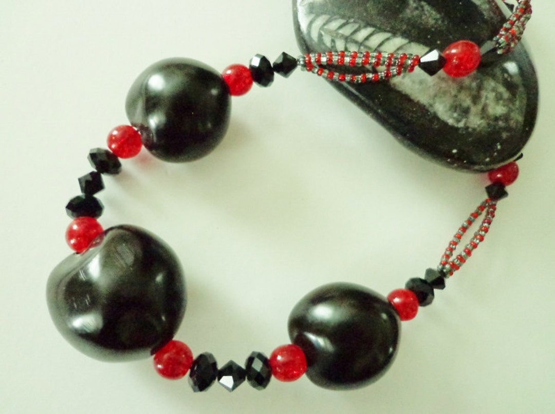 Black Lumbang Seeds Necklace, Black & Red Glass Beads, Natural Seed ...
