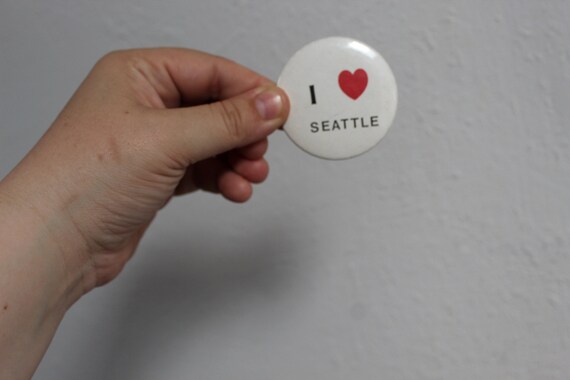 Vintage I Love Seattle 2" Pin Button - Gem