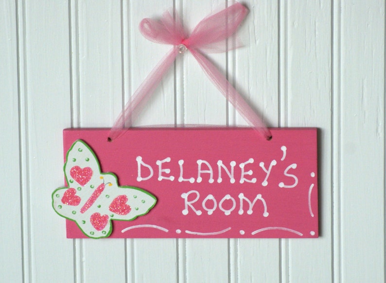 BUTTERFLY Room Sign. Personalized Glittered Pink & Green - Etsy