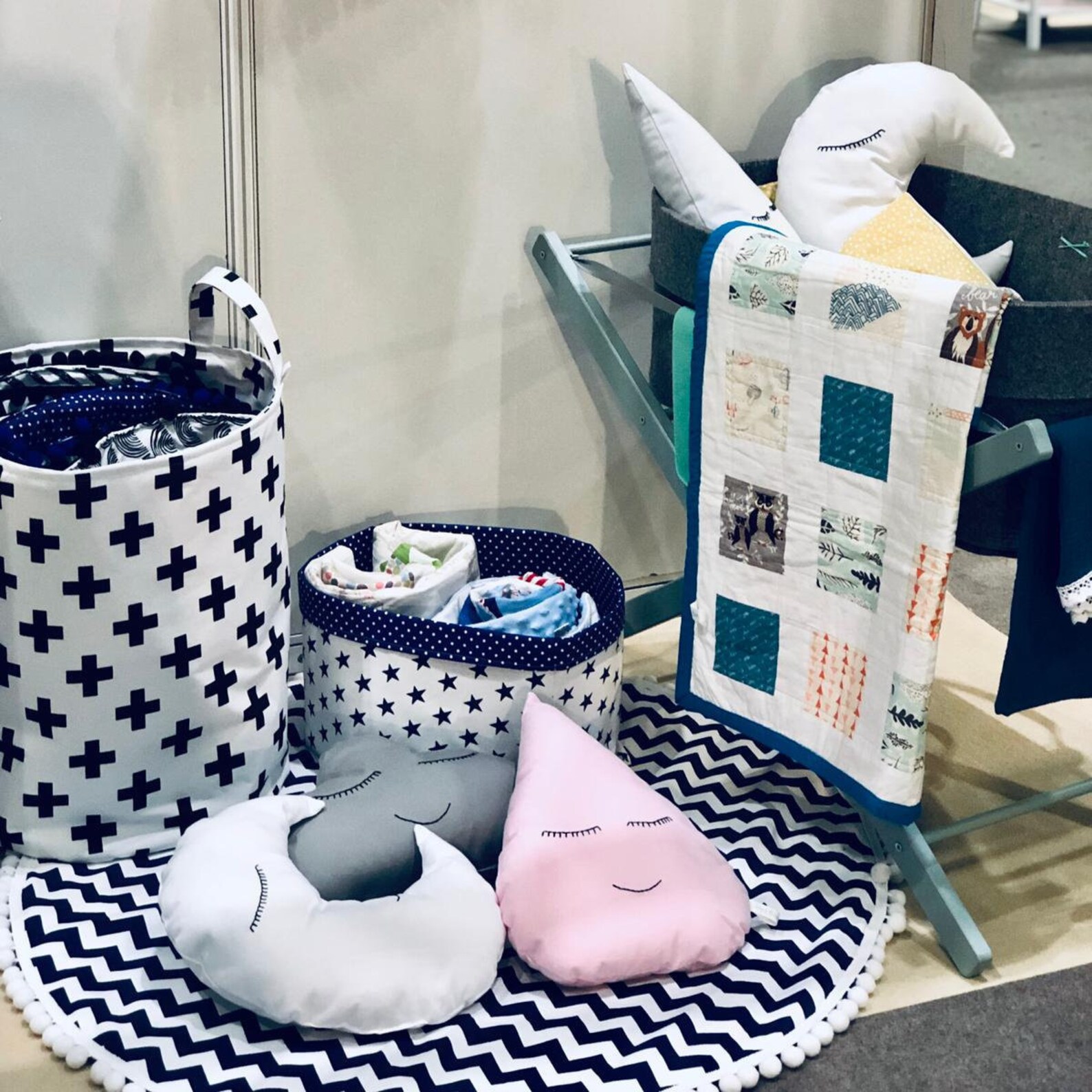 Navy Blue Chevron Baby Play Mat Modern Round Nursery Rug - Etsy UK