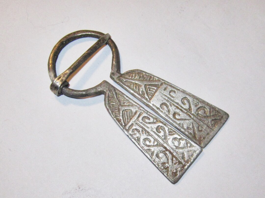 VIKING Silver Penannular Goose Foot Fibula Engraved From Lake - Etsy