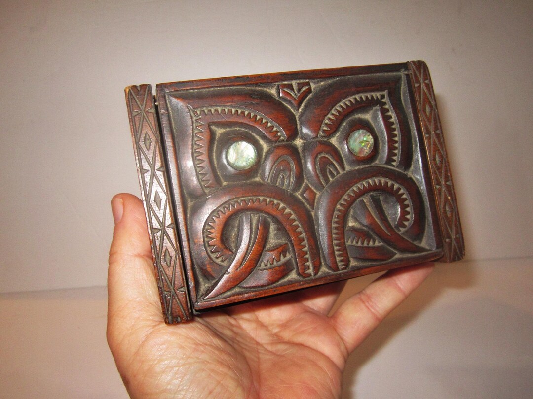 Authentic Vintage MAORI TIKI Hand Carved Wooden Feather Trinket Box ...