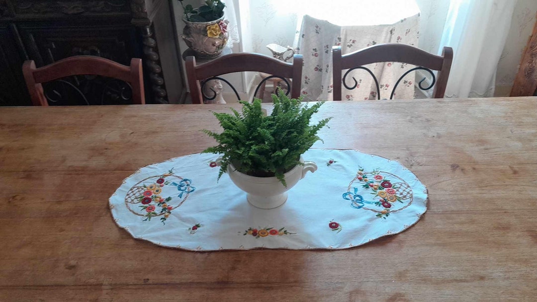 Large French Vintage Doily Handmade Embroidery Basket Flowers Grub ...