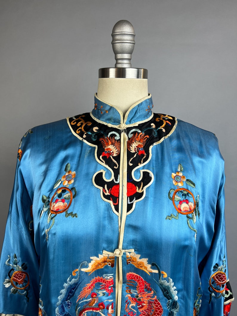 Antique Bai Hua / Hand-embrioidered Chinese Silk Robe / - Etsy