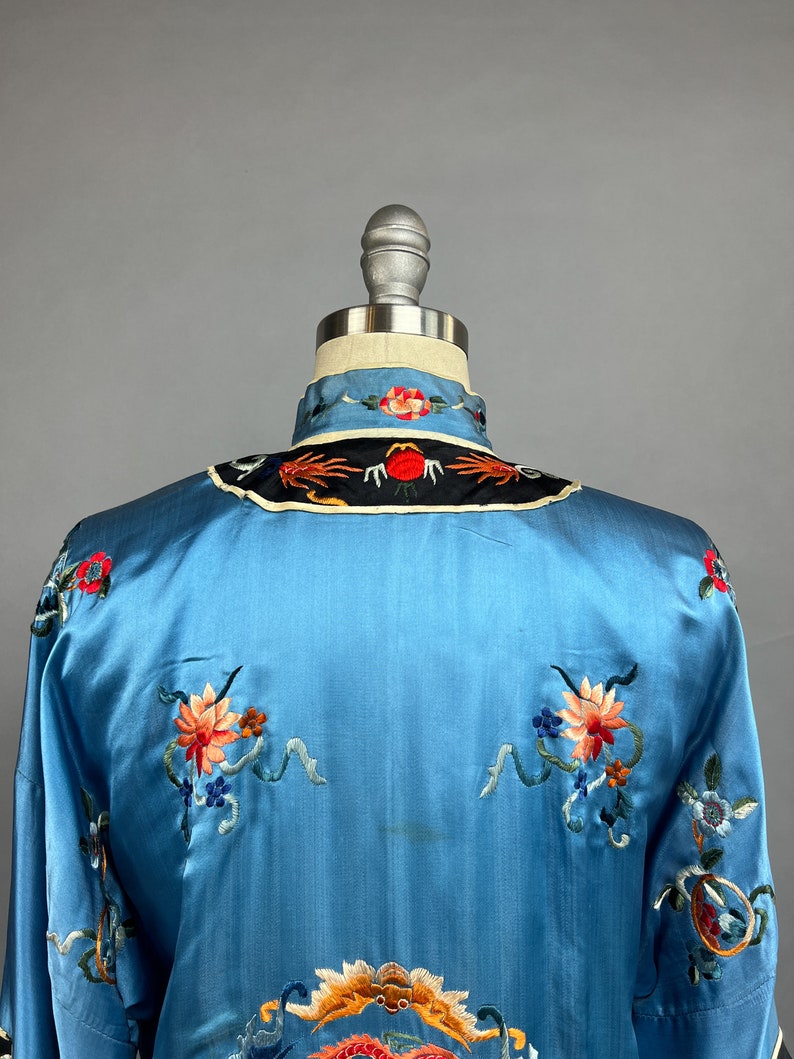Antique Bai Hua / Hand-embrioidered Chinese Silk Robe / - Etsy