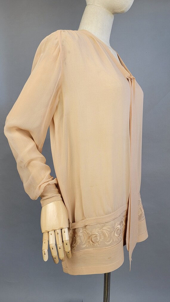 1920s Blouse / 1920s Pale Peach Blouse with Embroider… - Gem