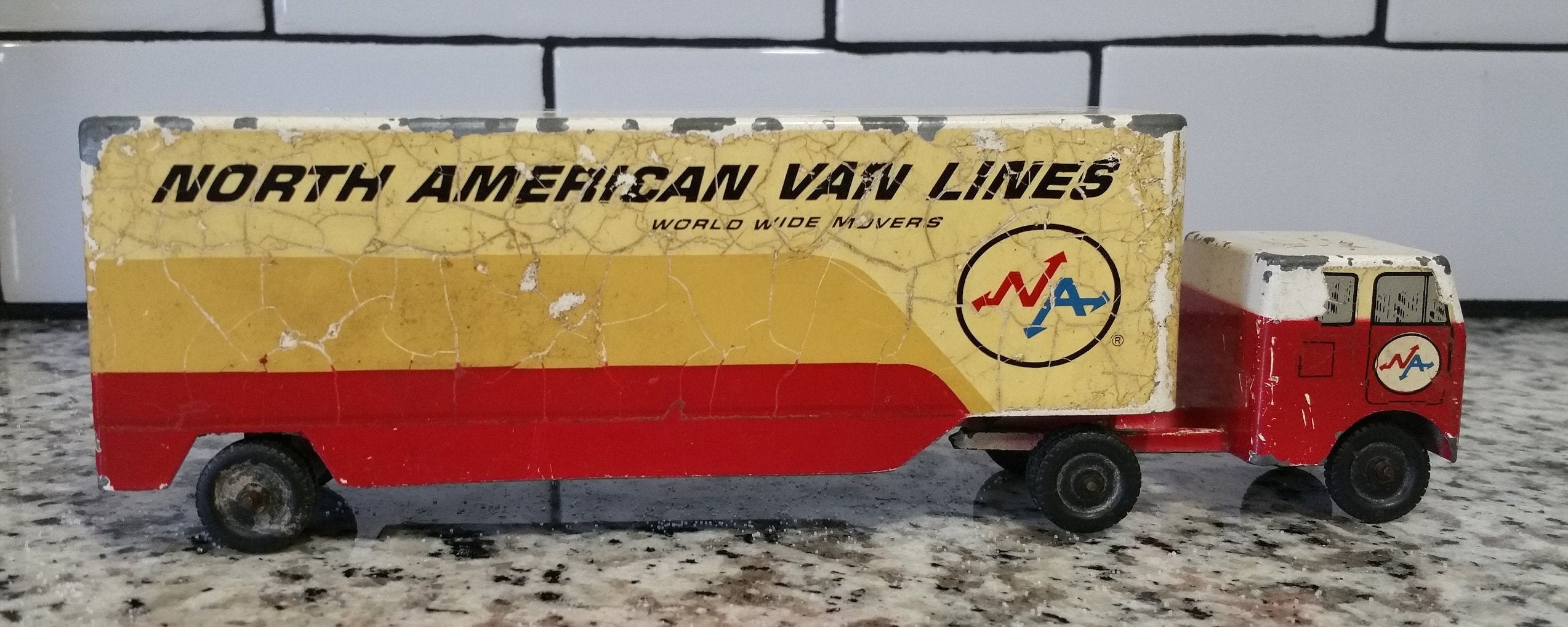 Van Lines Trucks