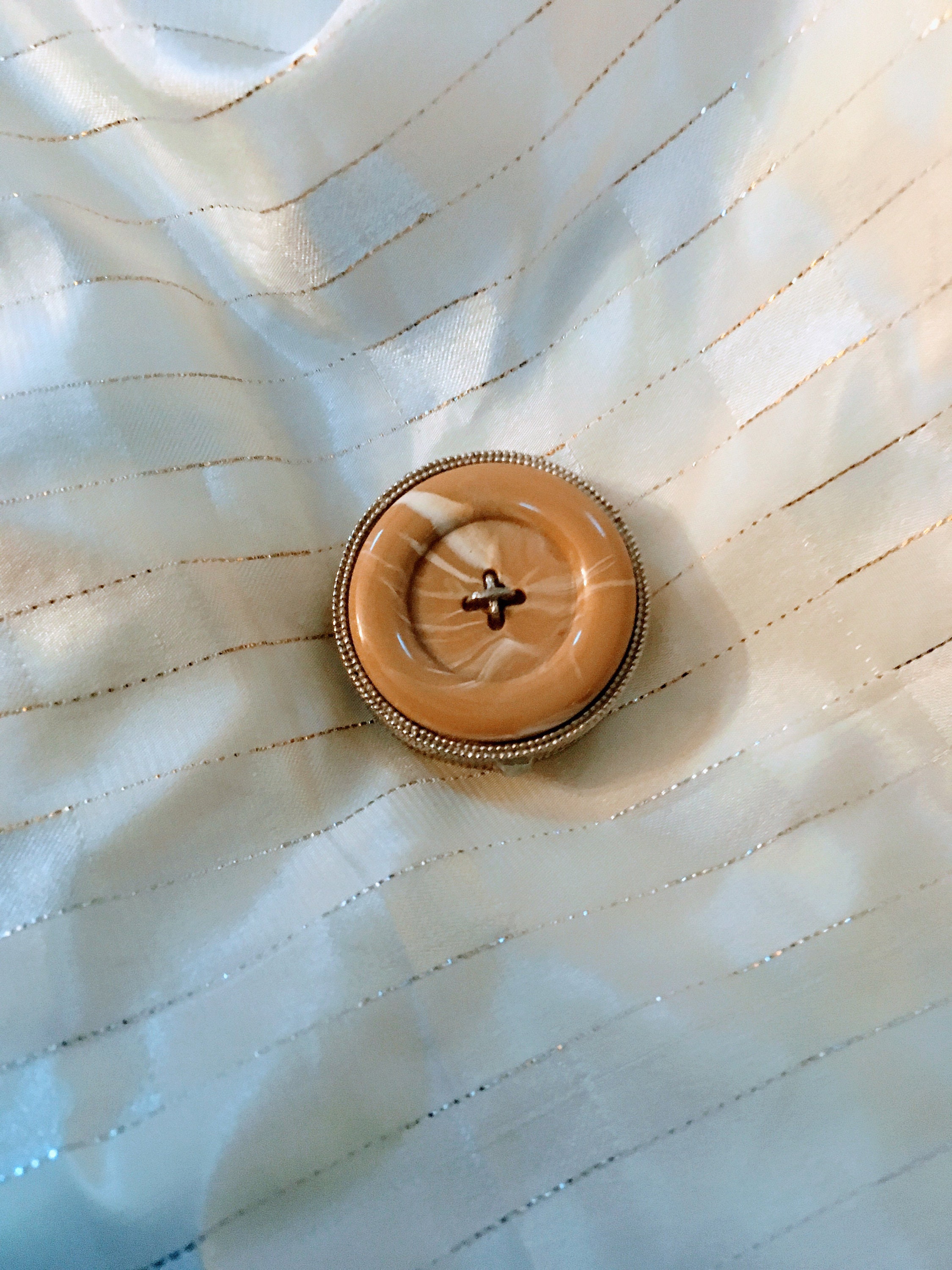 Estée Lauder Solid Perfume BUTTON BOX iN Gold (Rare from 1977)