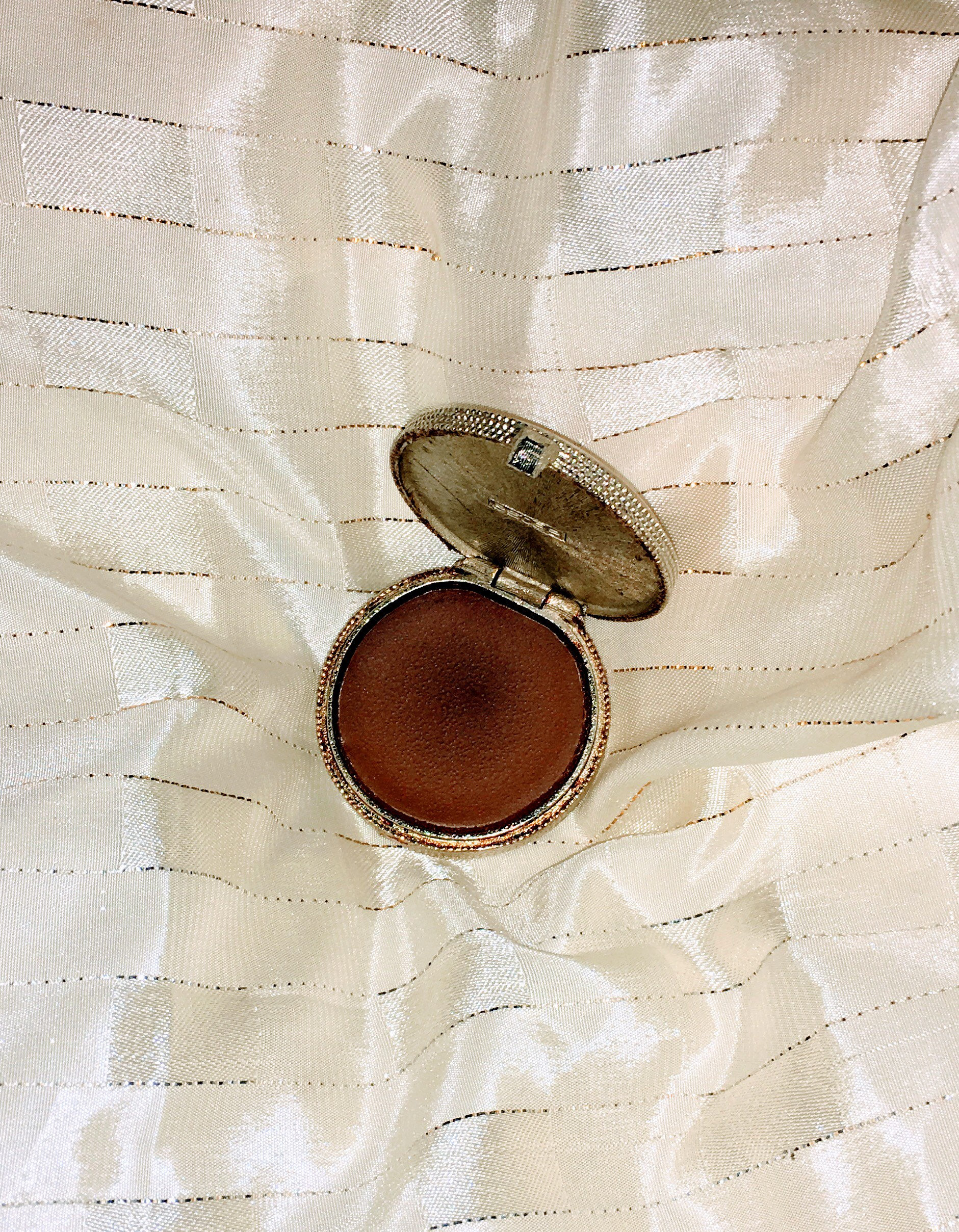 Estée Lauder Solid Perfume BUTTON BOX iN Gold (Rare from 1977)