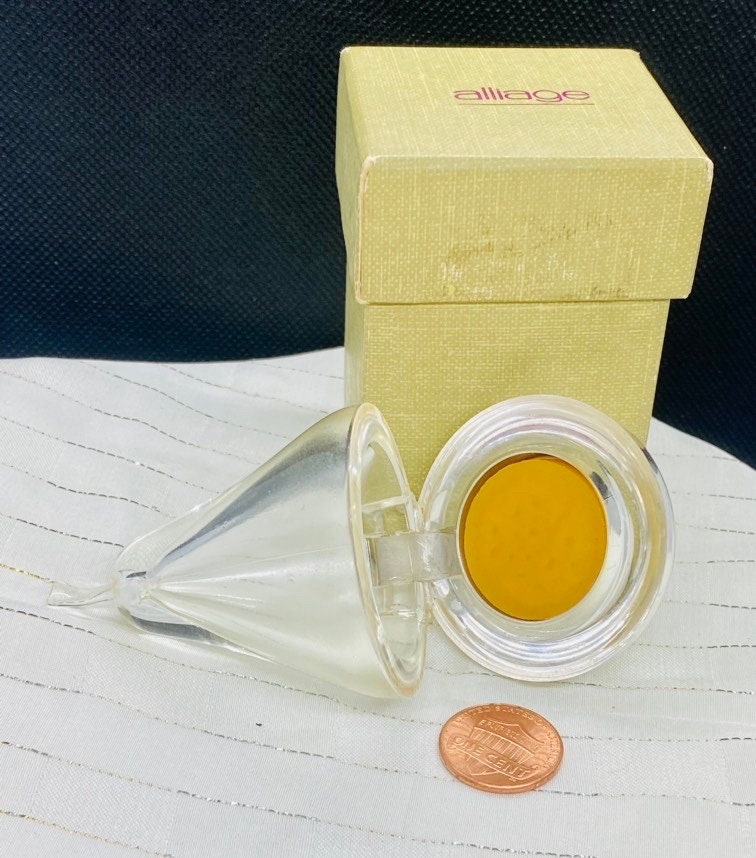 1975 Estée Lauder Snow Pear - Etsy