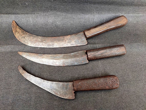 Antique Curved Dagger