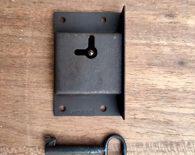 Antique Iron Cabinet Lock Old Victorian Drawer Lock Chest Box Lock ...