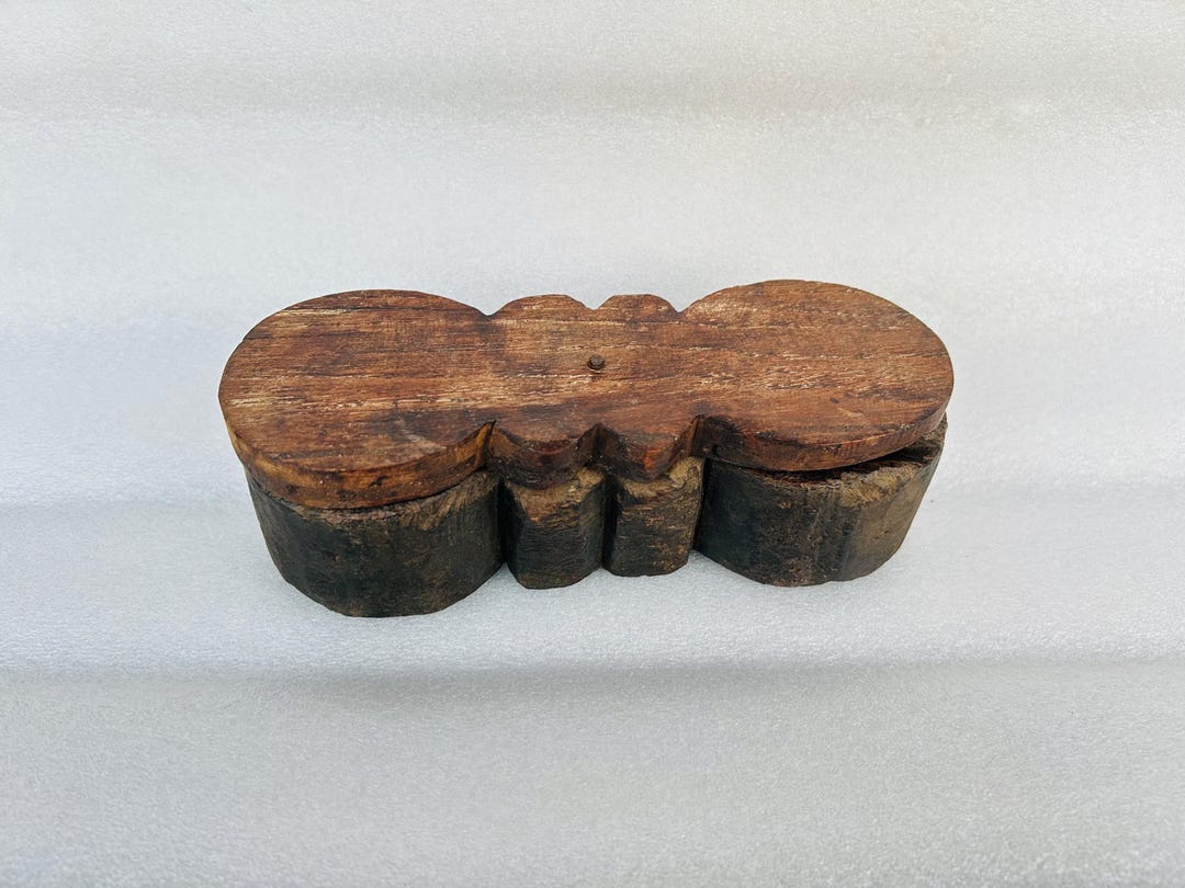 Old Indian Wooden Tikka Box Old Hand Made Kumkum Powder Tikka Box ...