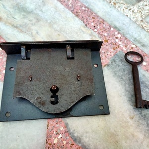 Vintage Iron Cabinet Lock Old Victorian Drawer Lock Chest Box - Etsy