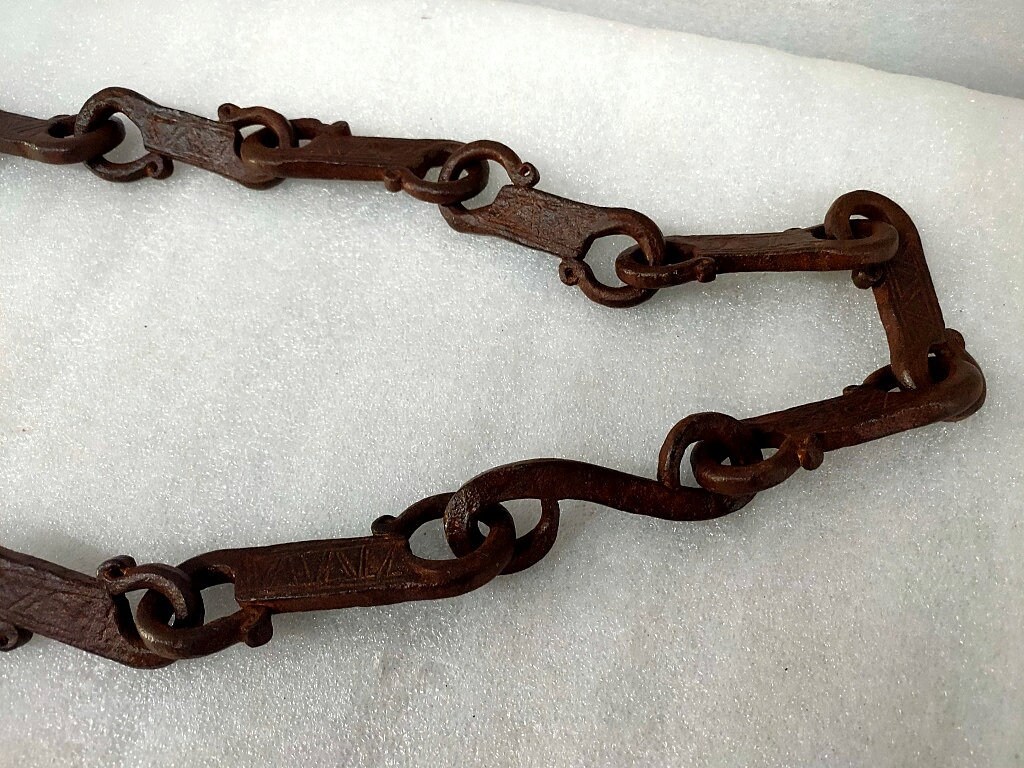 Antique Hand Forged Solid Chain Old Indian Unique Design Heavy Iron ...