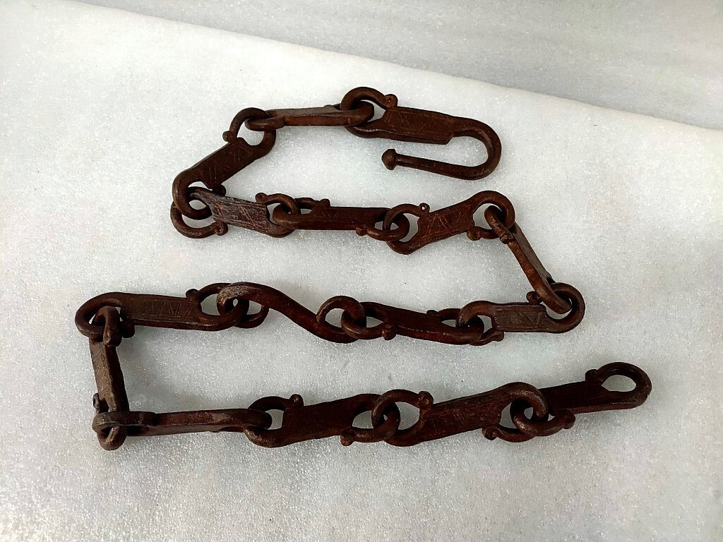 Antique Hand Forged Solid Chain Old Indian Unique Design Heavy Iron ...