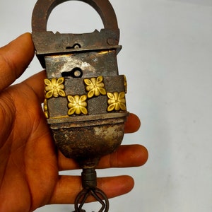 Iron 4 Key Tricky Padlock Hidden Key Hole Brass Floral Work Puzzle ...
