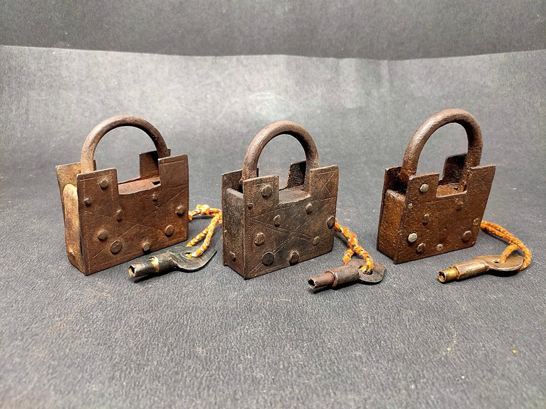 Antique Iron Tricky Padlock Old Hand Crafted Screw System Lock Hand ...