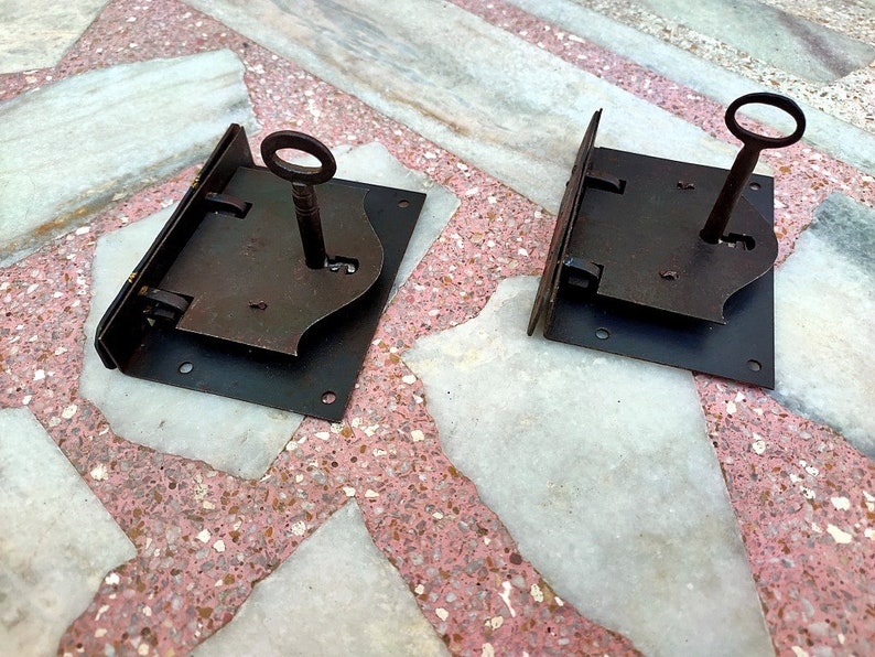 Vintage Iron Cabinet Lock Old Victorian Drawer Lock Chest Box - Etsy