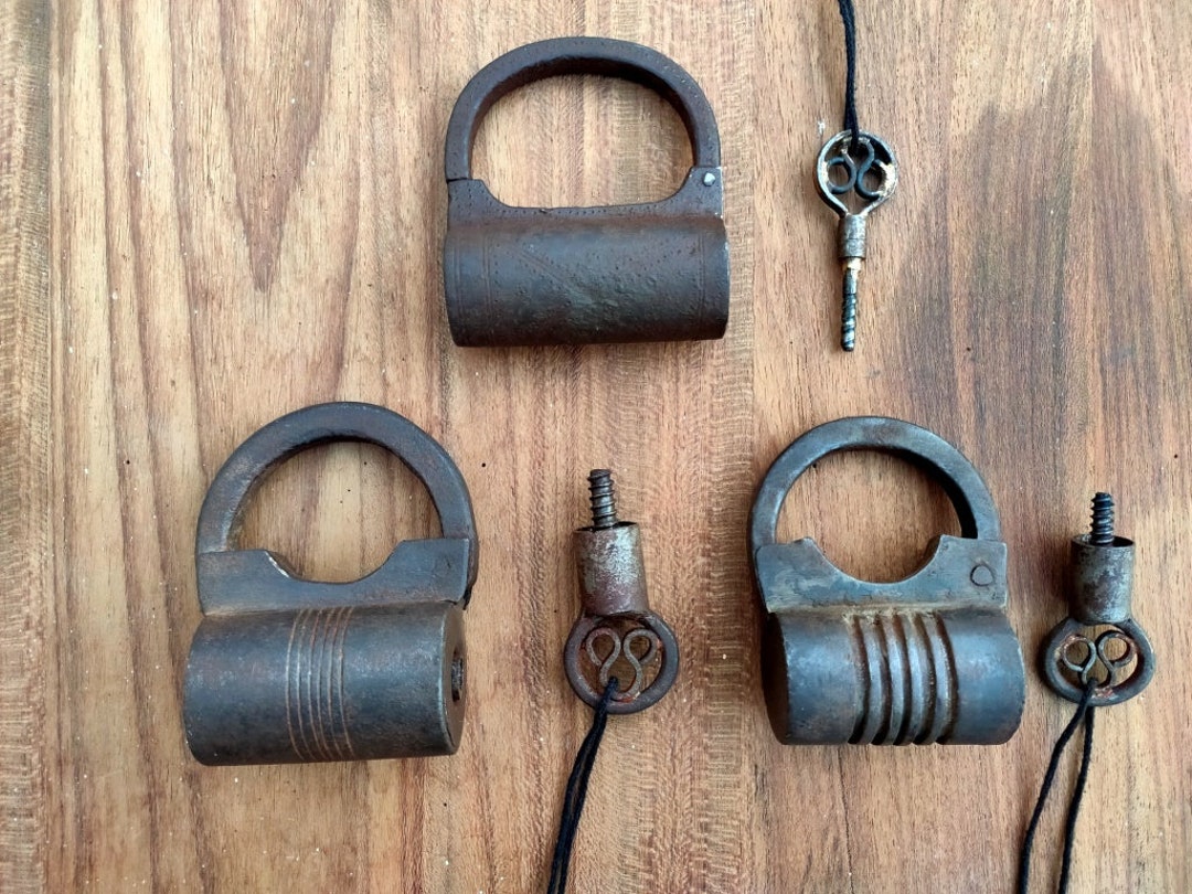 Antique Iron Padlocks / Old Iron Hand Forged Padlock / Engraved Lock ...