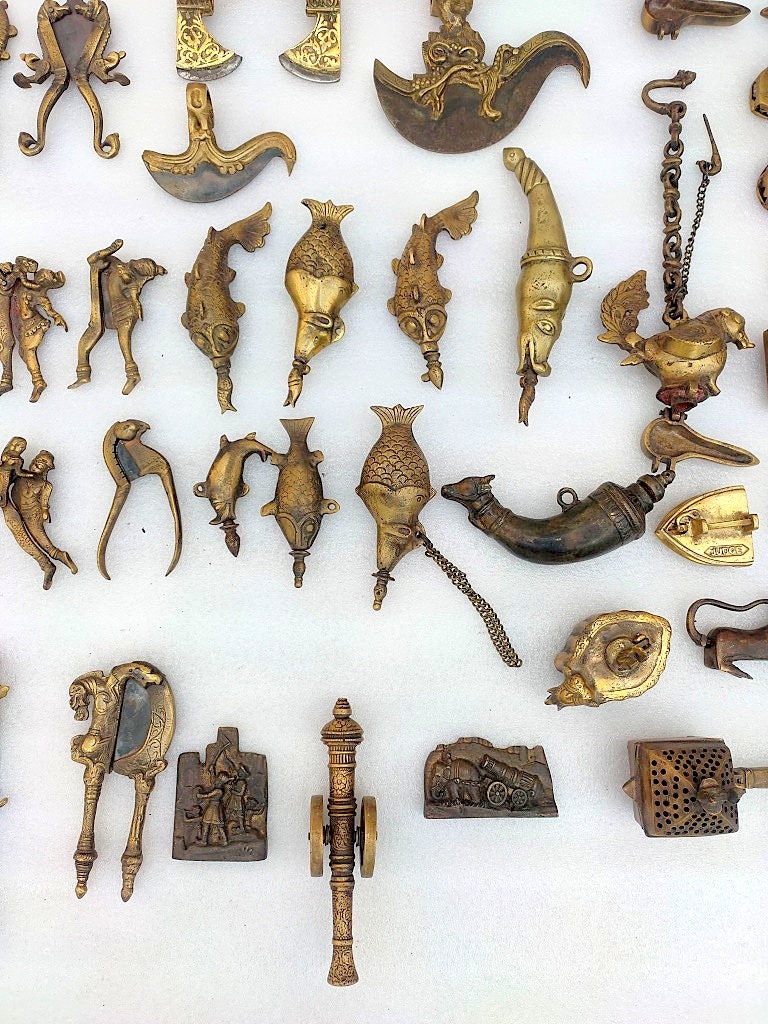 Brass Home Decor 111 Pieces Betel Nut Cutter Gun Powder Flask Oil Lamp ...