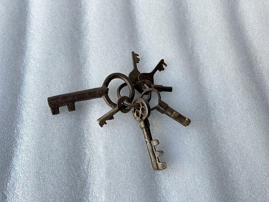 Antique Iron Key Hand Crafted Iron Almirah Keys Vintage Big Key Indian ...