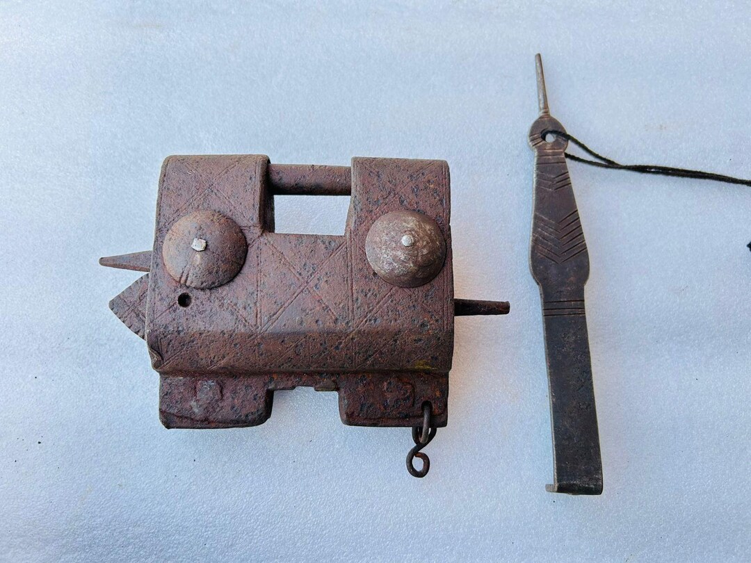 Antique Indian Iron Tricky Padlock Hidden Key Hole Padlock Hand Crafted ...