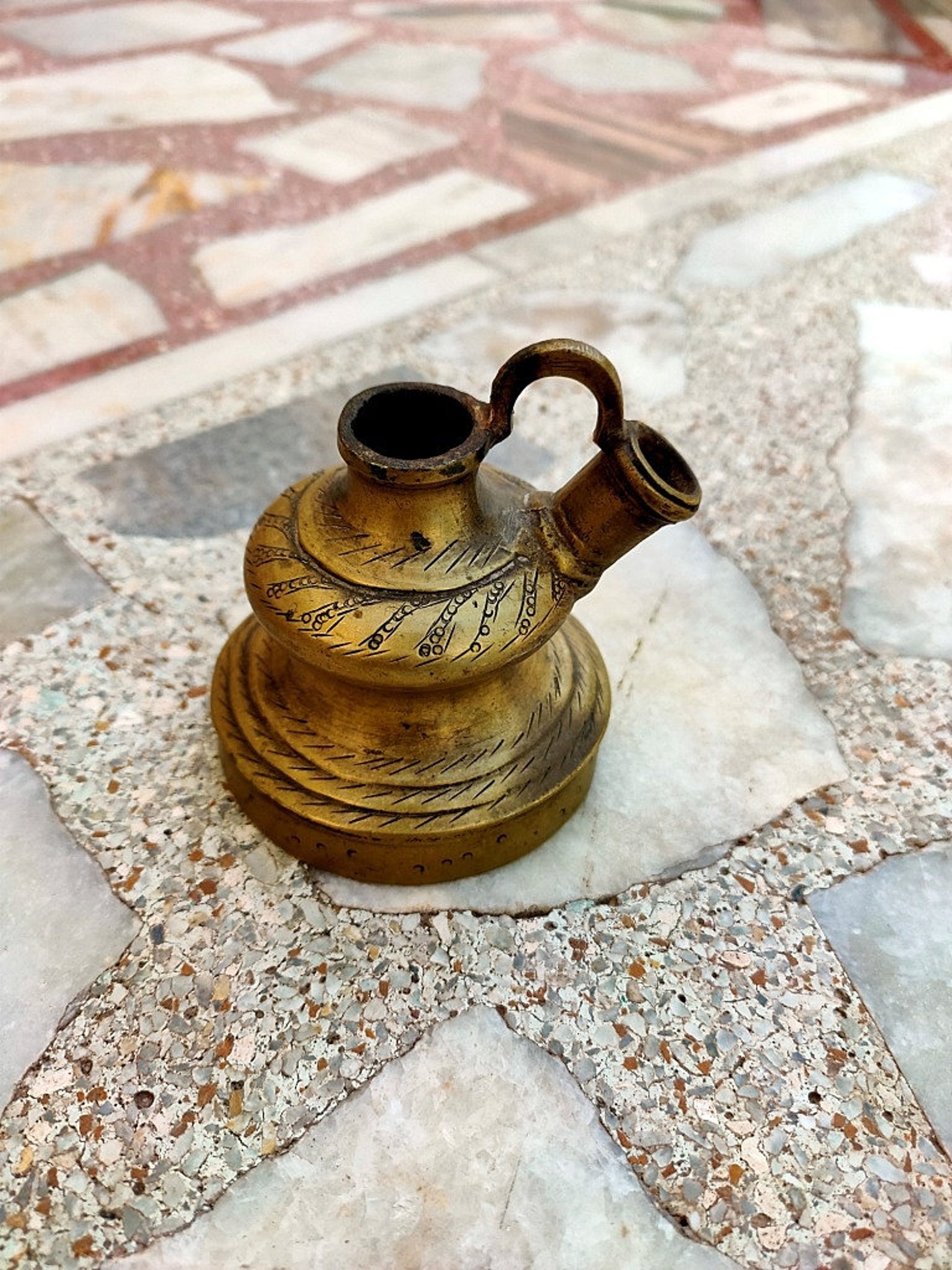 Antique Brass Hookah Pot Hand Engraved Brass Hookah Old Brass Unique ...