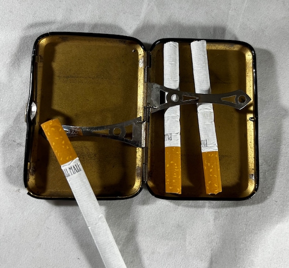 Vintage Victorian Styled Cigarette Smoke Case Laquer - Gem