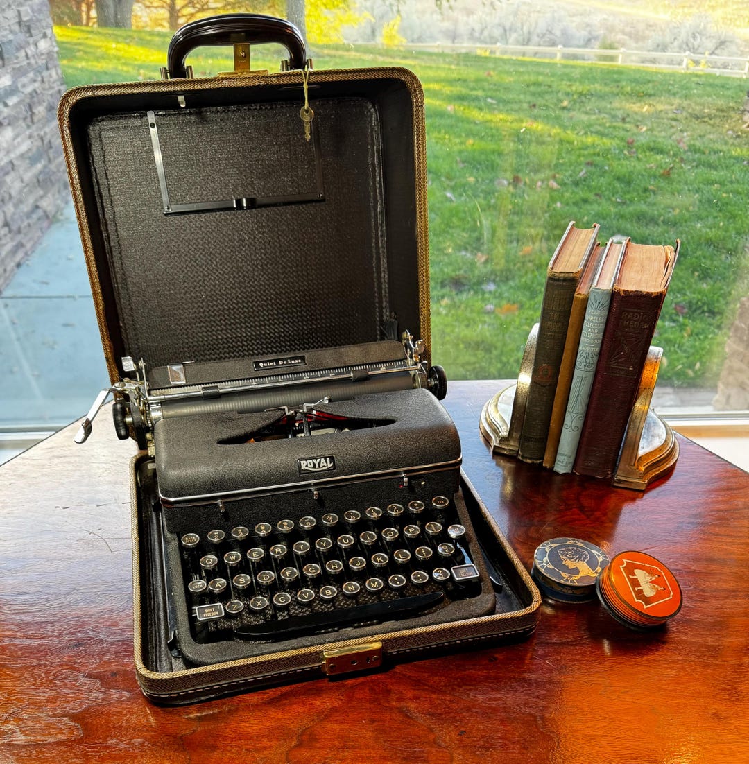 Vintage Royal Quiet Deluxe Typewriter Working With Case - Etsy