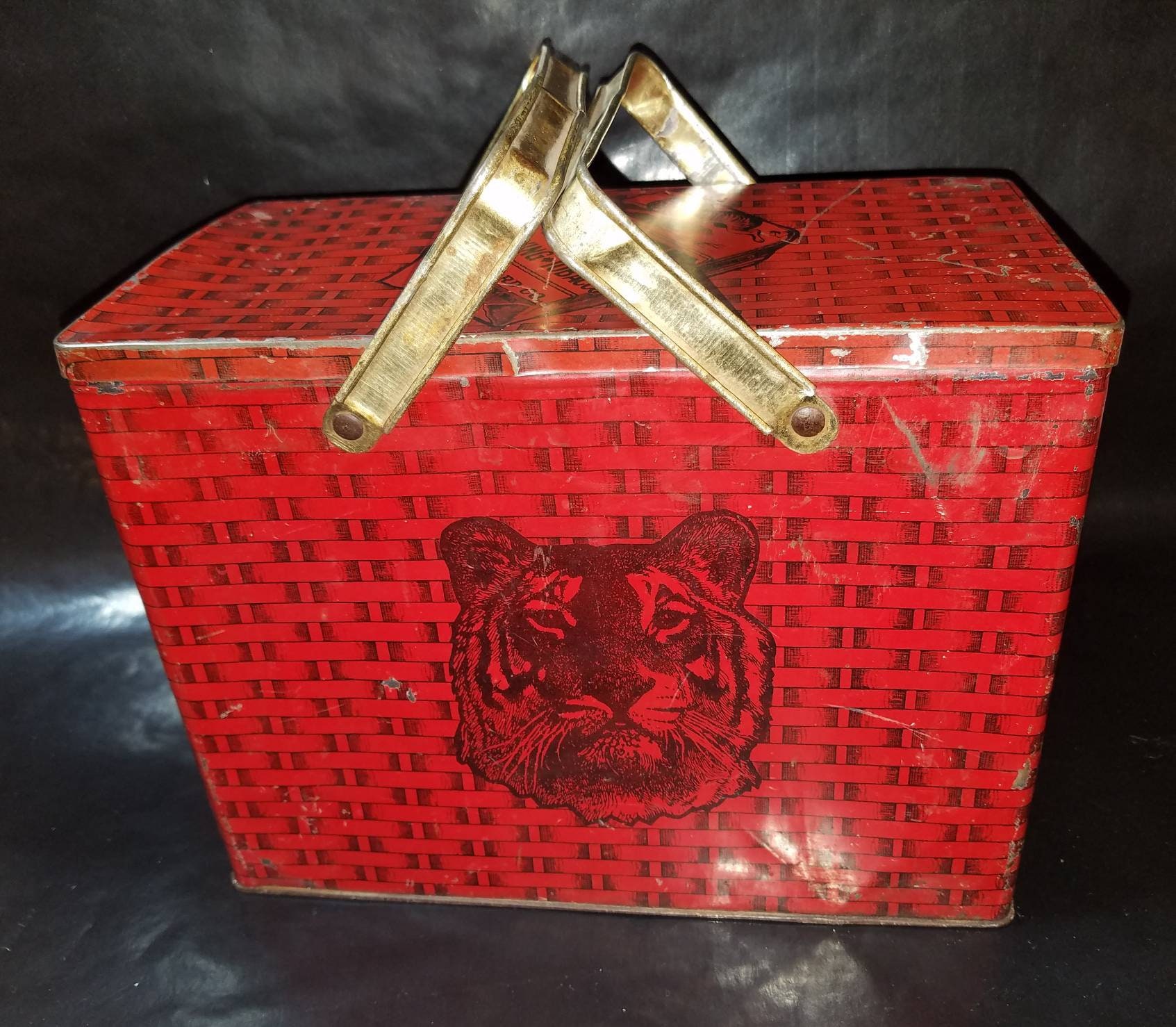 Vintage Tiger Tobacco Picnic Basket Tin. Collectibles Tobacciana etna ...