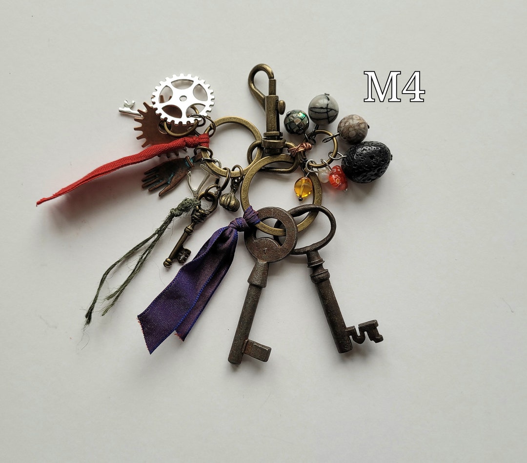 M4 Medium Steampunk, Dark Academia, Gothic Swivel Clip Bunch of Keys ...