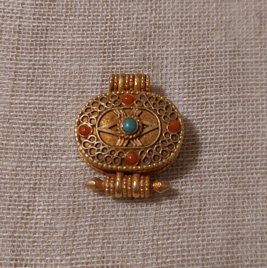 Roman Bulla Style Locket Oval - Etsy