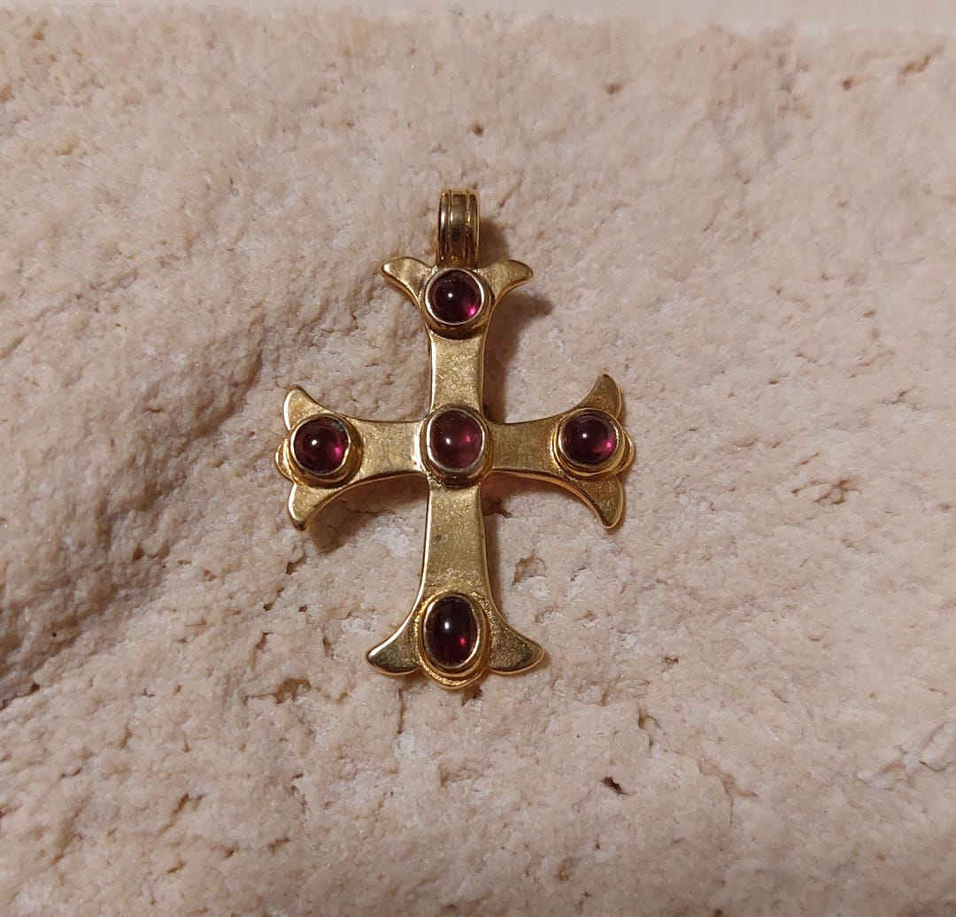 Byzantine Cross - Vermeil Set With Garnets 6th Century - Museum ...
