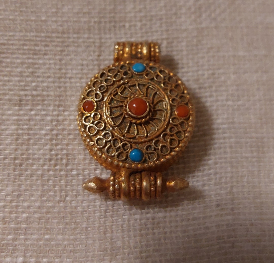 Roman Bulla Style Locket - Vermeil - Etsy