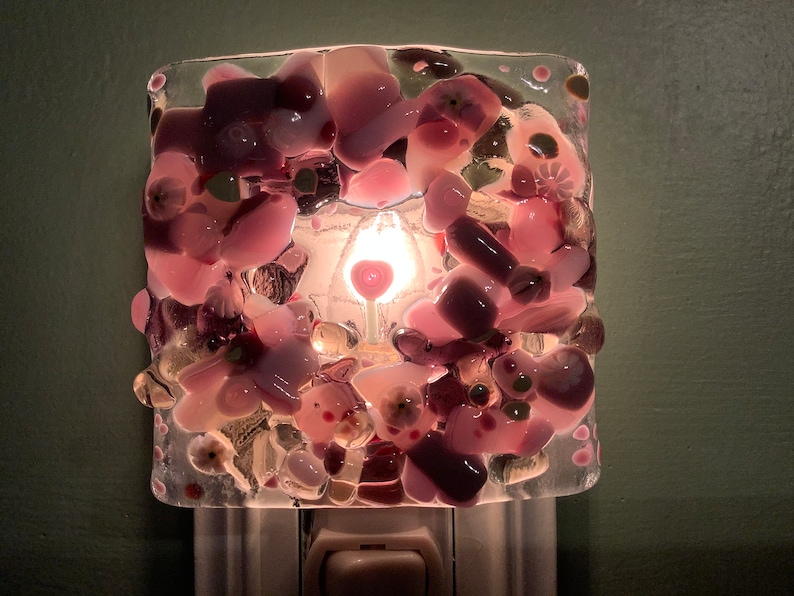 1 Valentine Heart Wreath Fused Glass Wall Plug in Valentine - Etsy