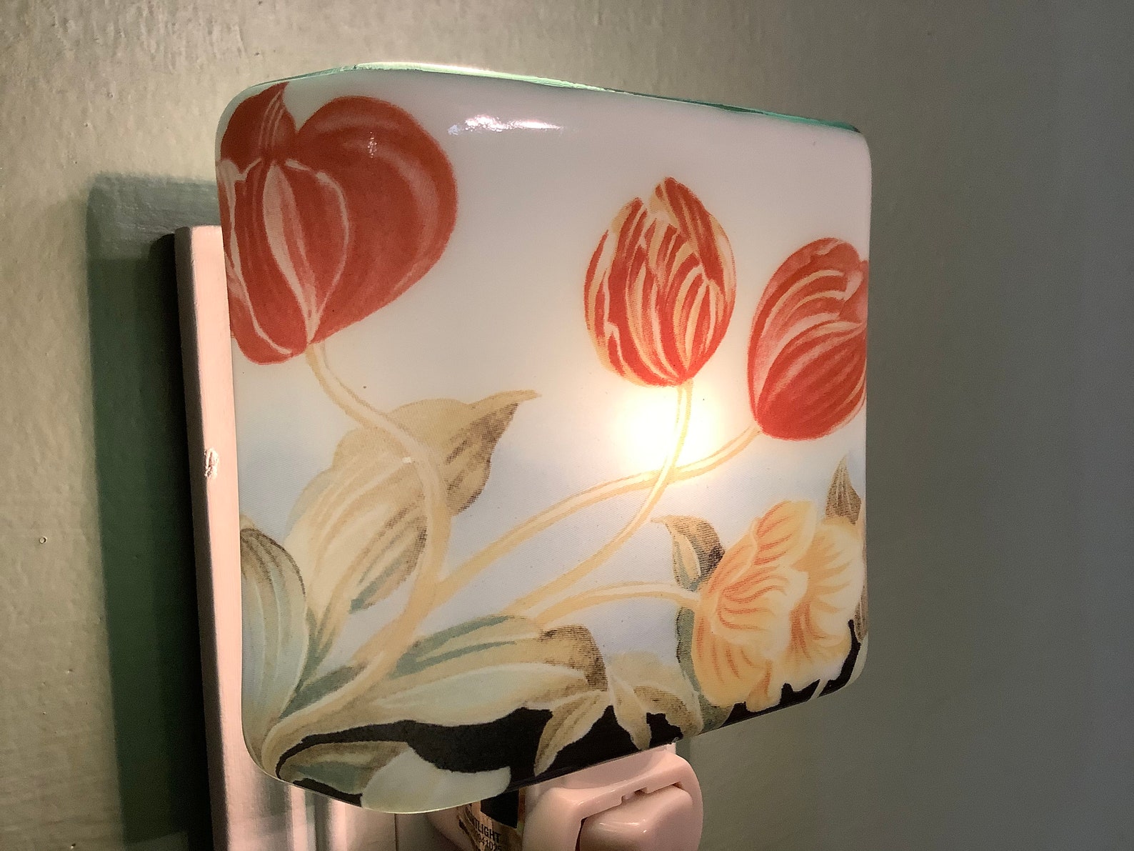 Tulip Floral Fused Glass Plug in Flower Night Light With - Etsy