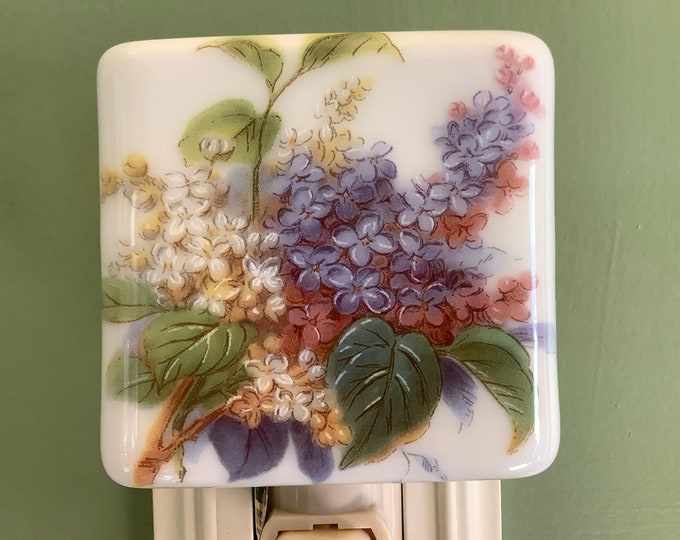 Lilacs Floral Fused Glass Plug in Flower Night Light With Draped Sides ...
