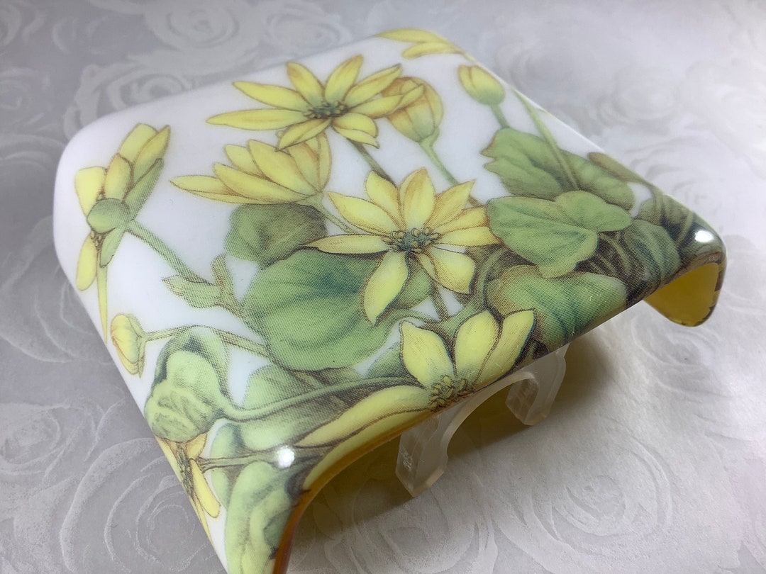 Floral Fused Glass Plug in Yellow Flower Night Light With Draped Sides ...
