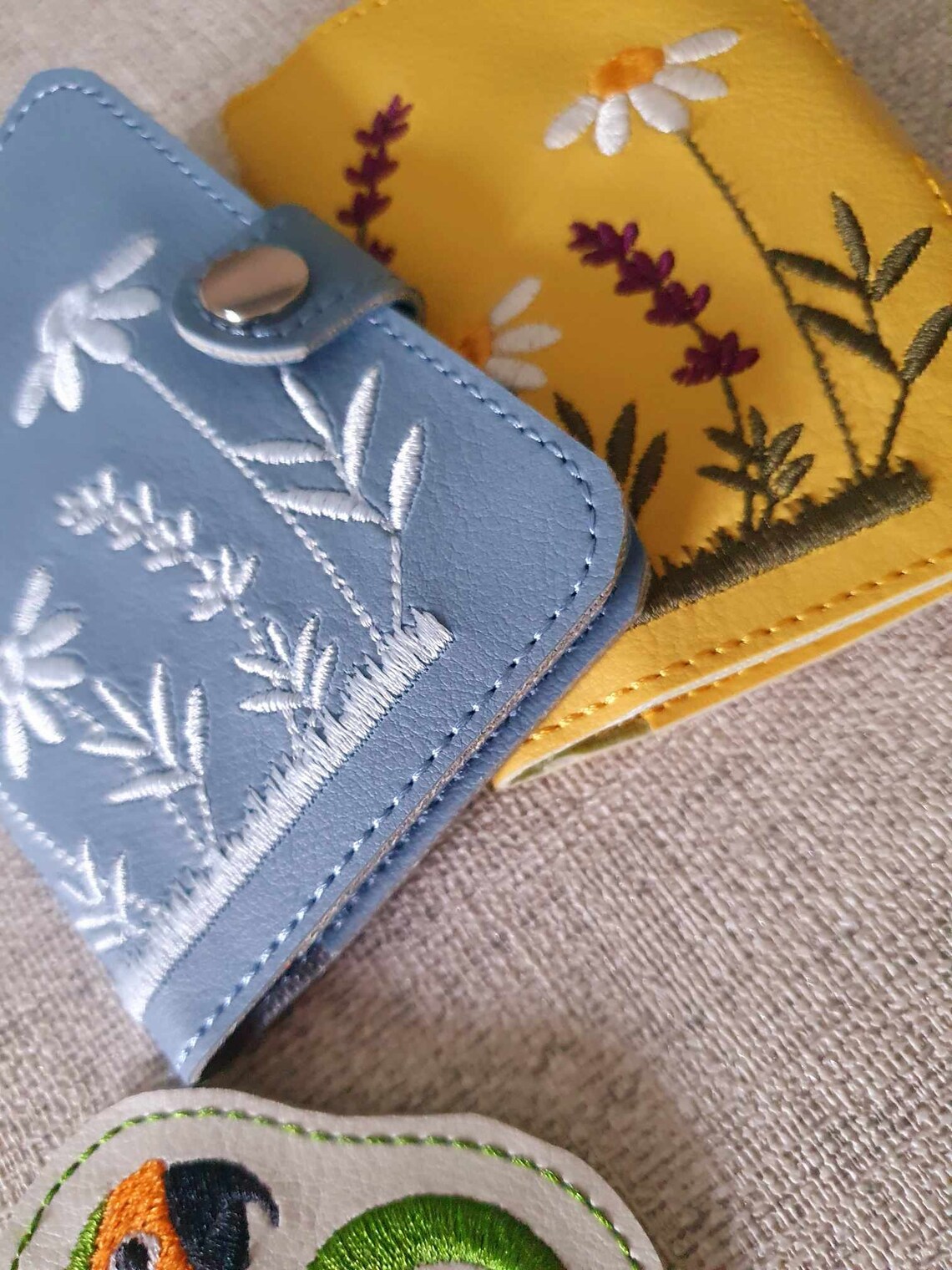 Wildflower Bi-fold Card Holder 5 X 7 ITH DIGITAL FILE for Embroidery ...