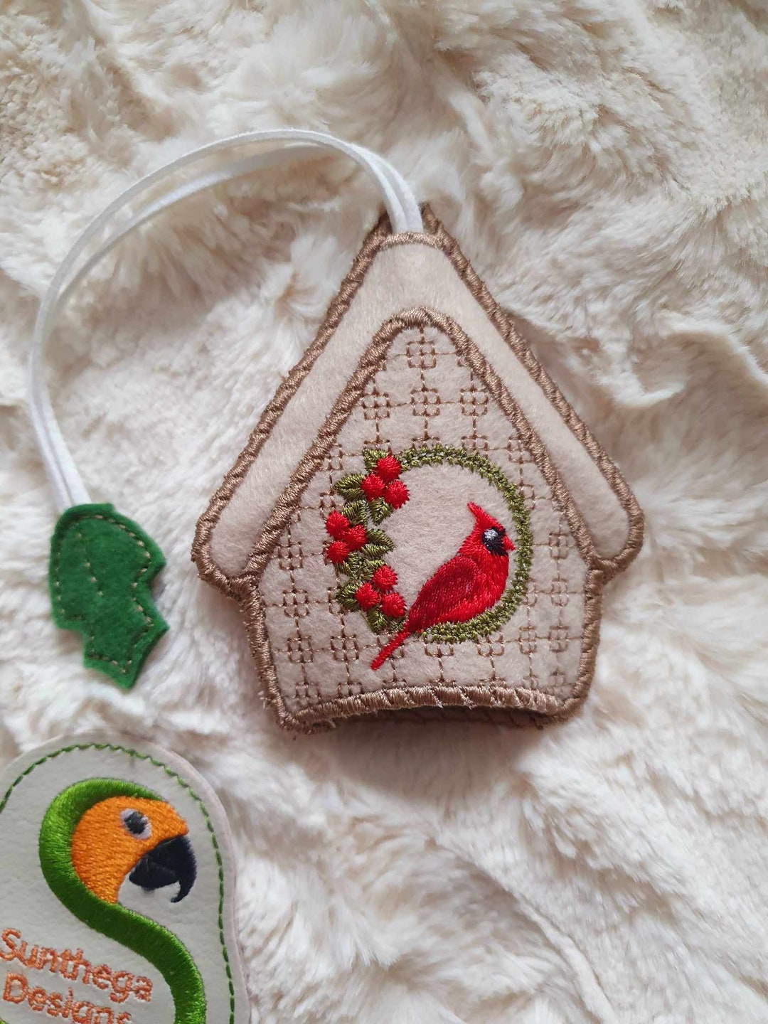 Cardinal Key Sleeve 4 X 4 ITH DIGITAL FILE for Embroidery Machines Only ...