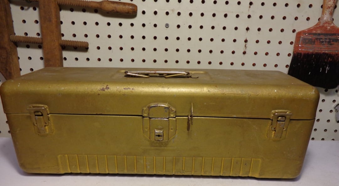 Vintage Large Union Steel / Liberty Steel Metal Tackle Box With One ...