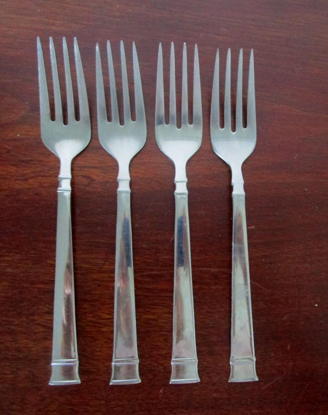 Heritage Mint Bentley 18/10 Stainless Flatware 4 Salad/dessert Forks ...